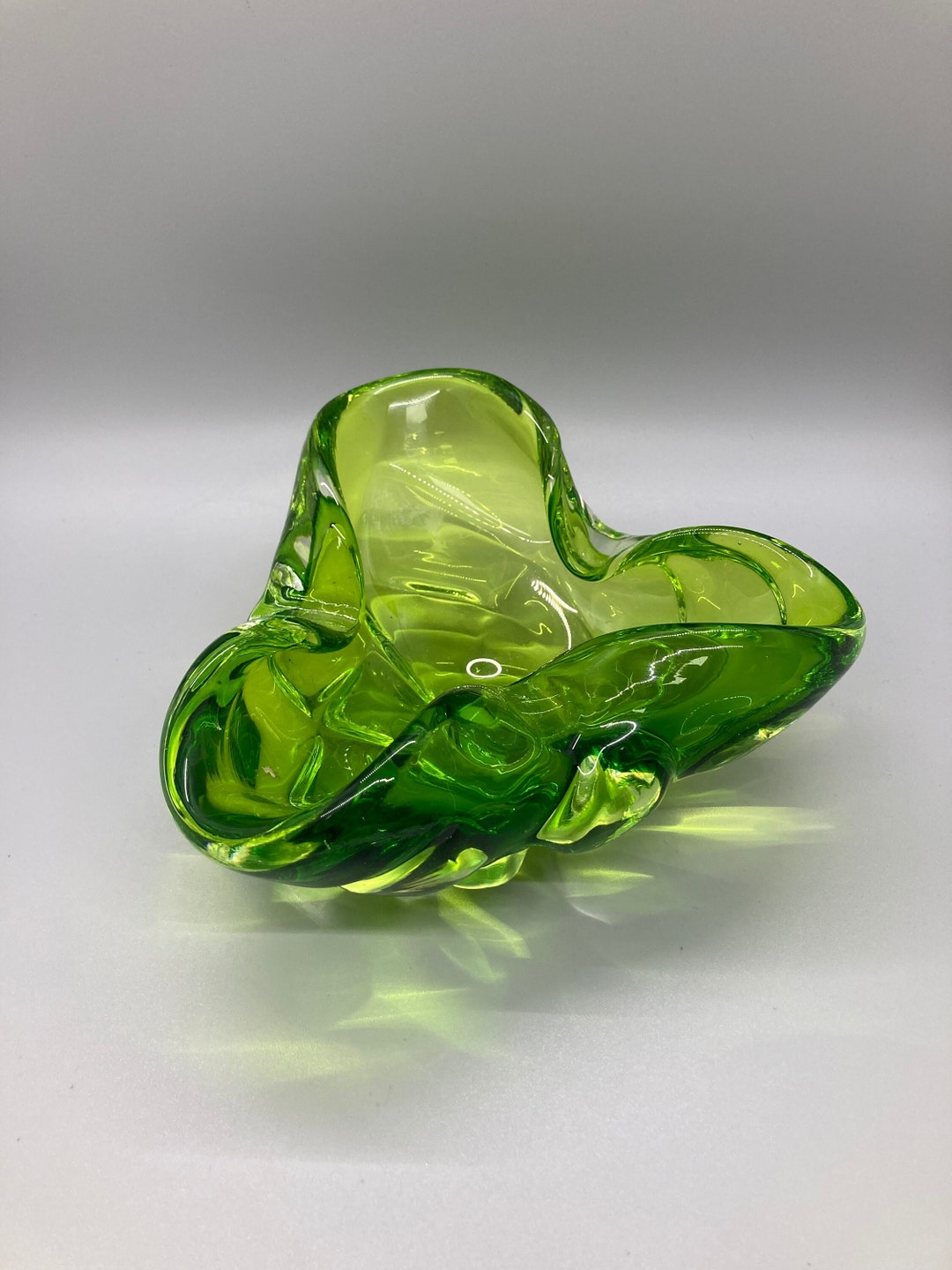 Vintage MCM Lime Green EDAG Canadian Art Glass Bowl - Etsy