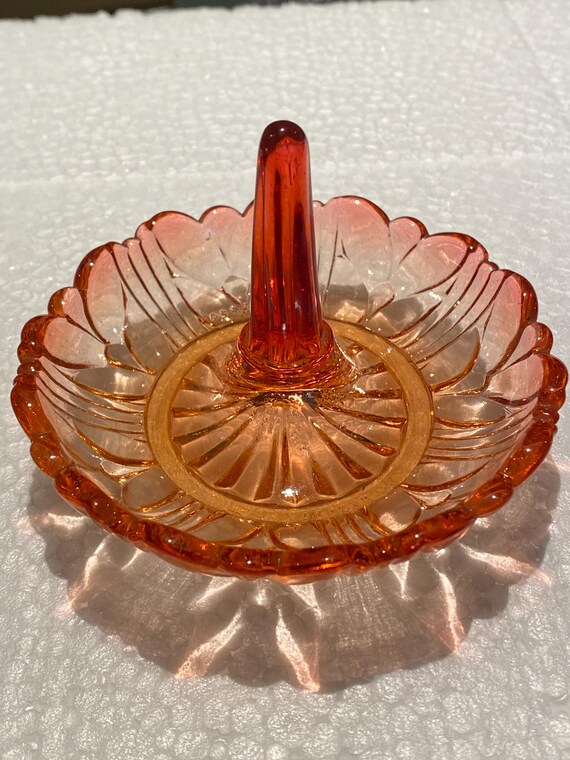 Baccarat ring holder store
