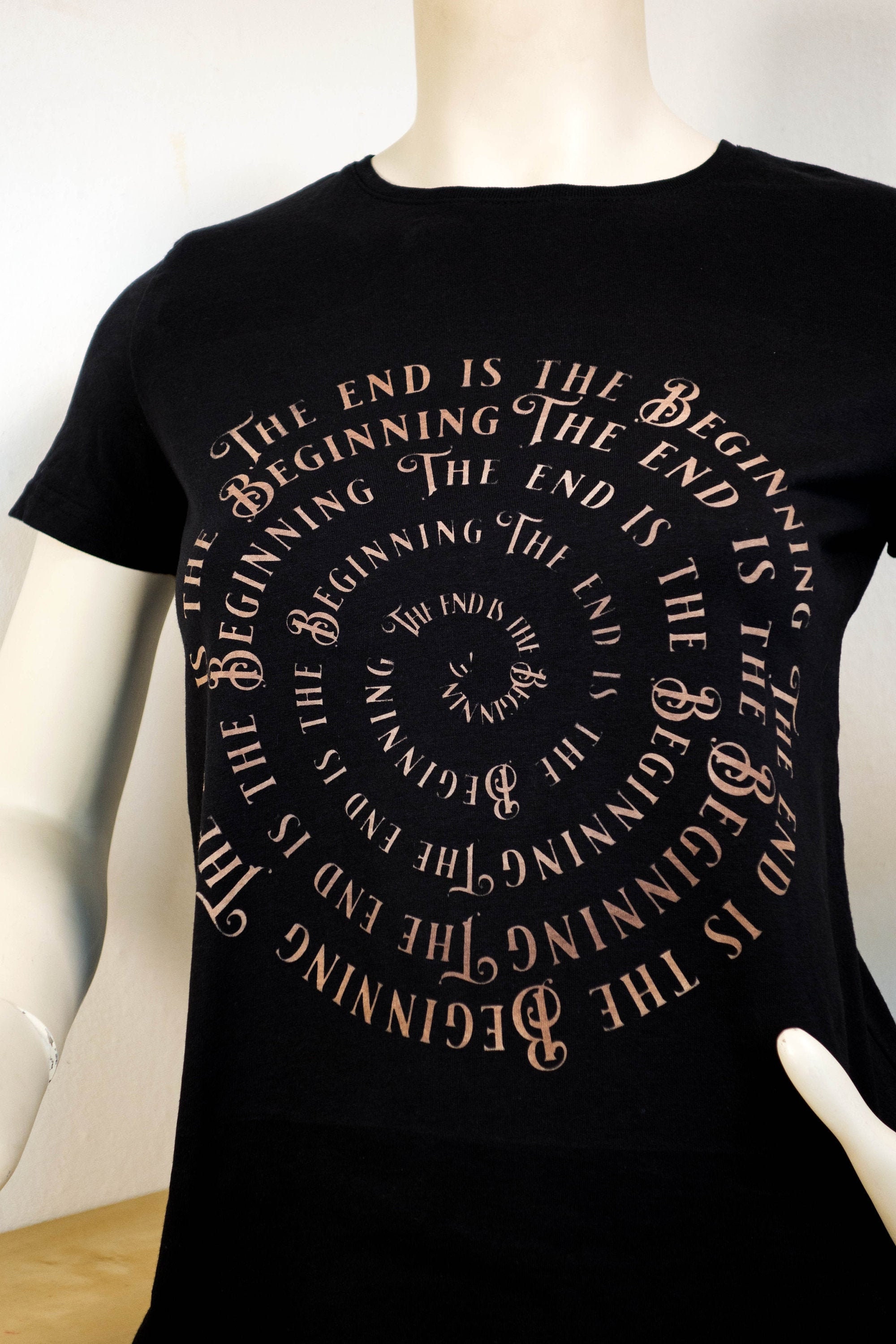 The End is the Beginning Ladies Shirt tailliert Vintage | Etsy