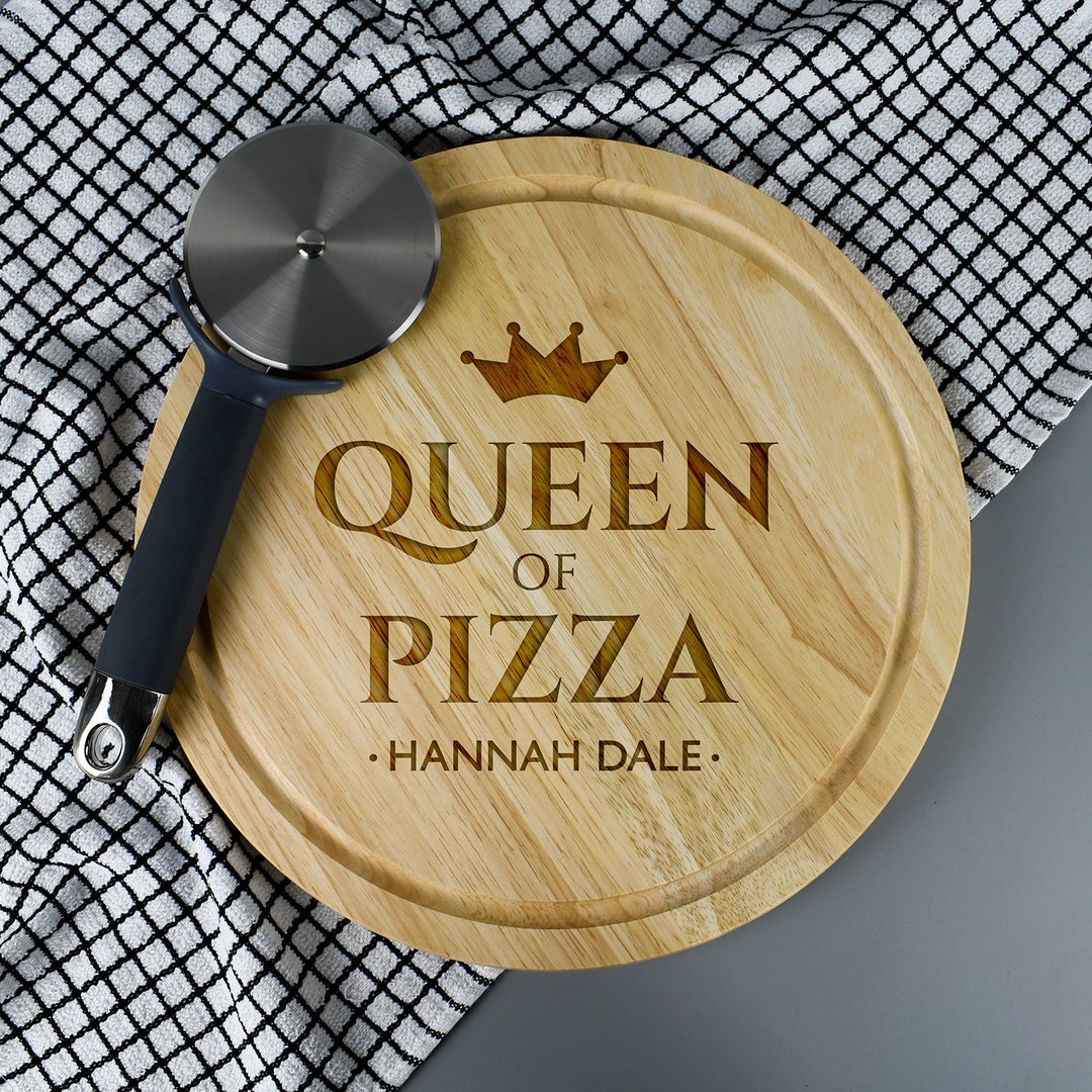 Personalised Queen of Pizza Large Round Chopping Board Wooden Gifts ...