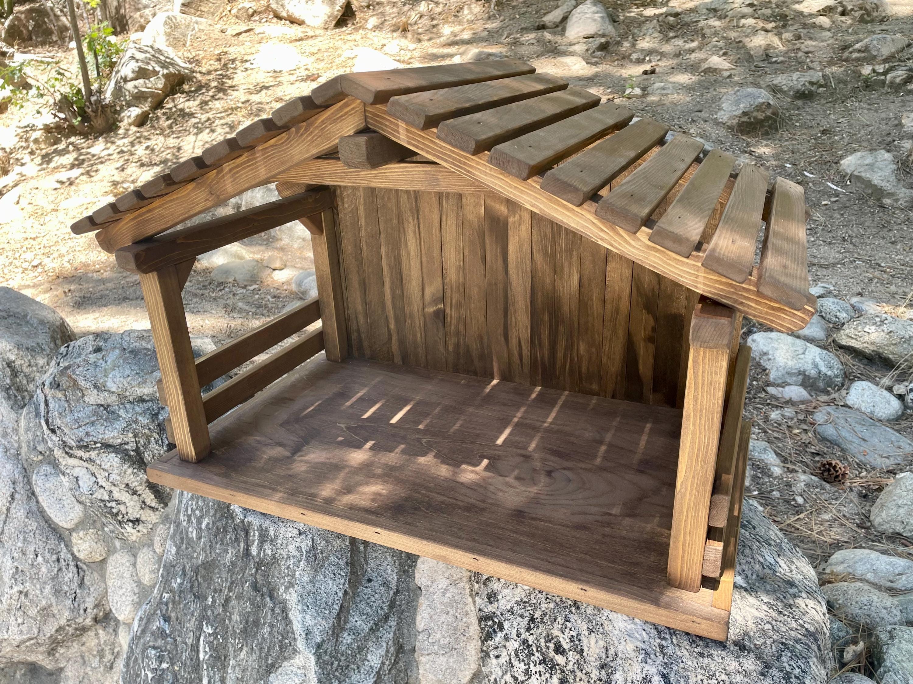 Ready to Ship...large Spaced Roof Stable/crèche, Very Sturdy All Wood ...