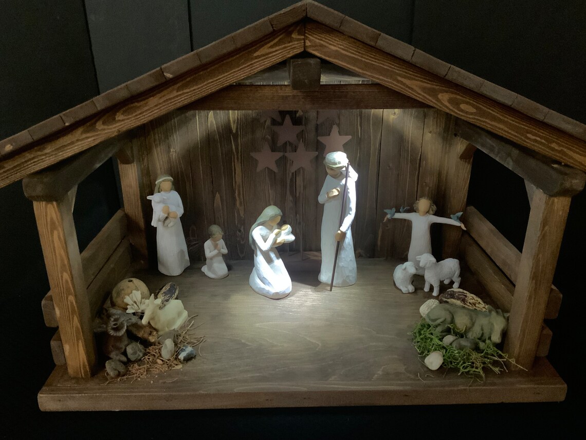 Ready to Ship Solid Roof Large Medium Walnut Nativity - Etsy