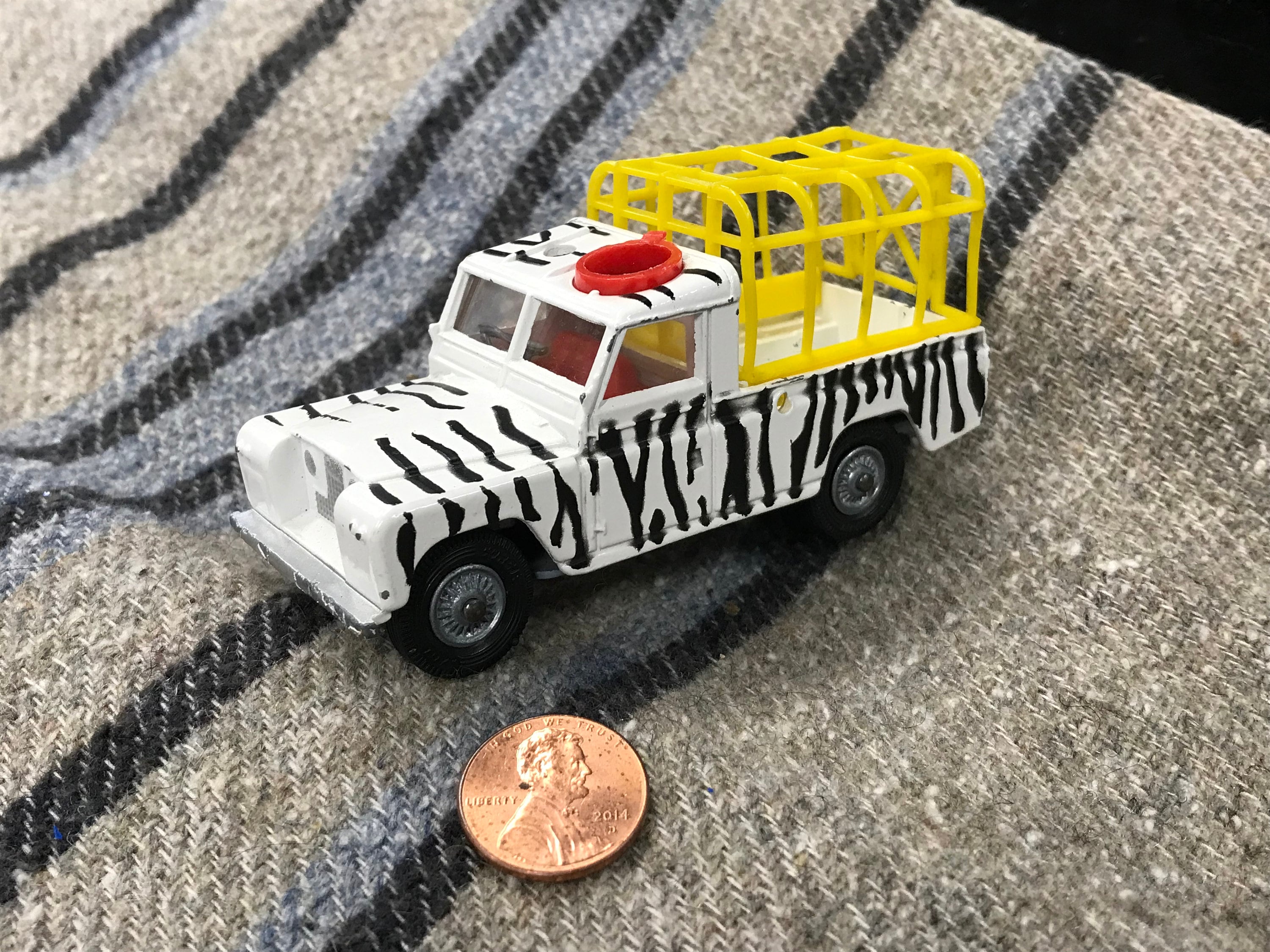 Corgi Toys Land Rover 109 Pickup Truck Lions of Longleat Zebra Stripe ...