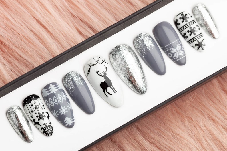 Scandinavian Christmas Press on Nails Winter nails New | Etsy