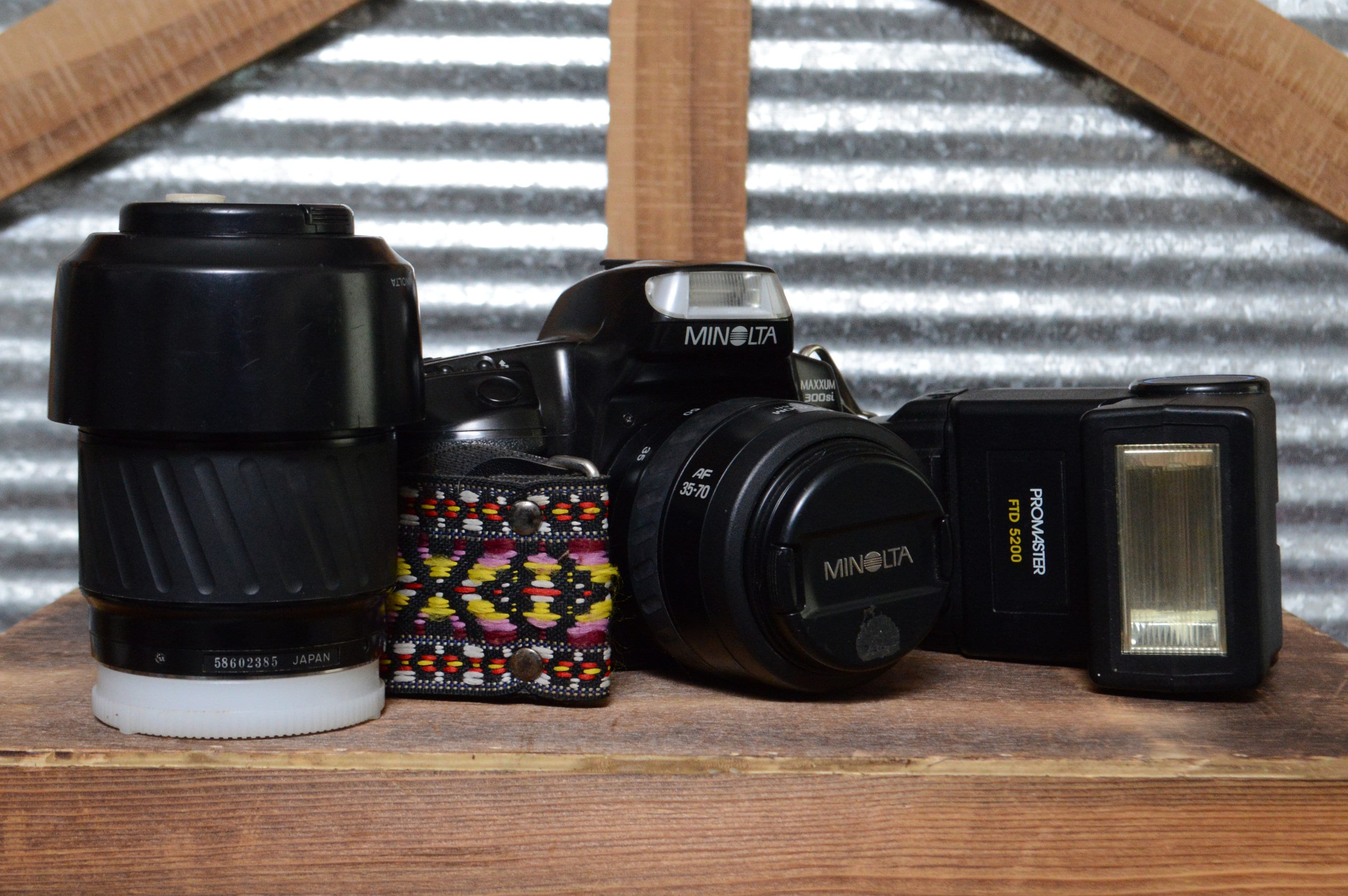 Vintage Minolta Maxxum 300si 35mm SLR Film Camera W/ Minolta AF Zoom 35 ...