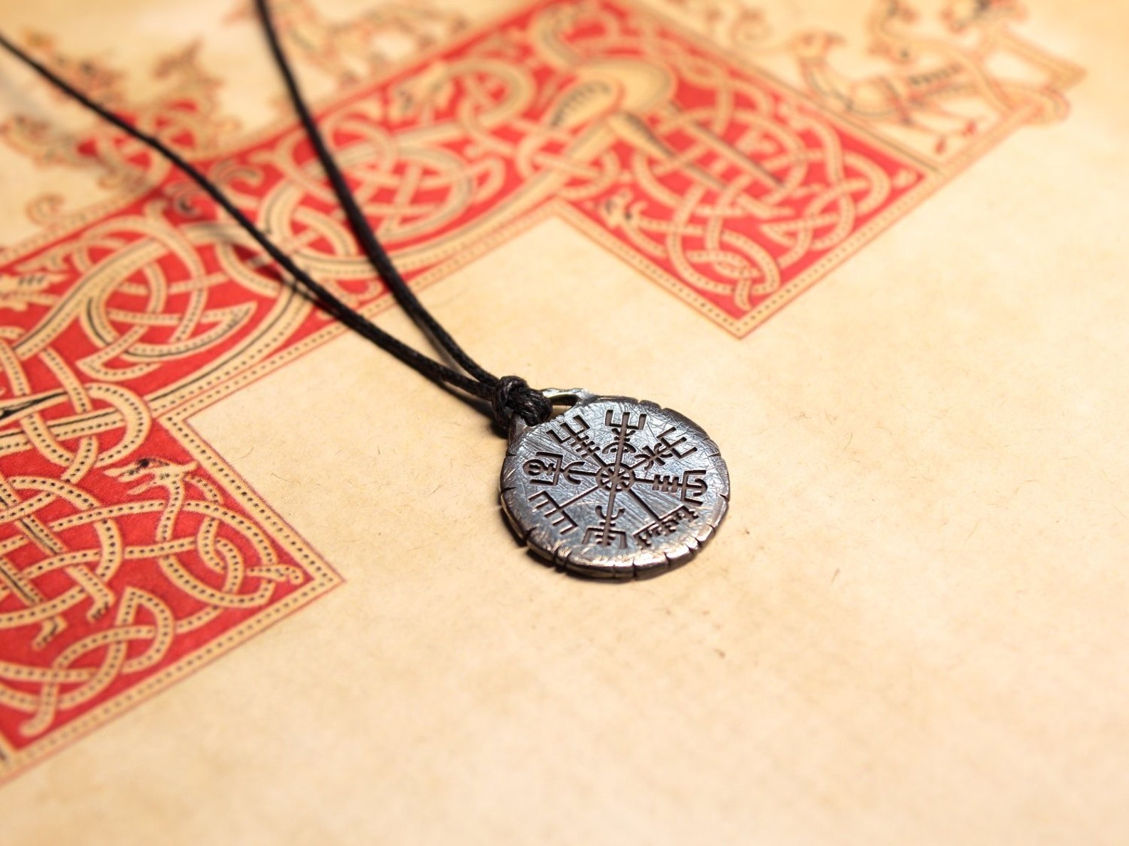 Vegvisir Viking Compass Wayfinder Asatru Gift Pagan - Etsy