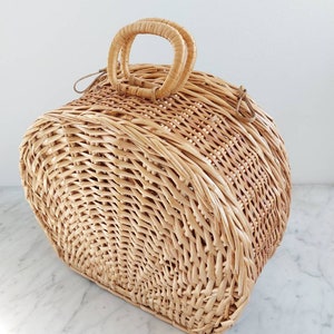 Antique Rattan Basket Shell Shape - Etsy