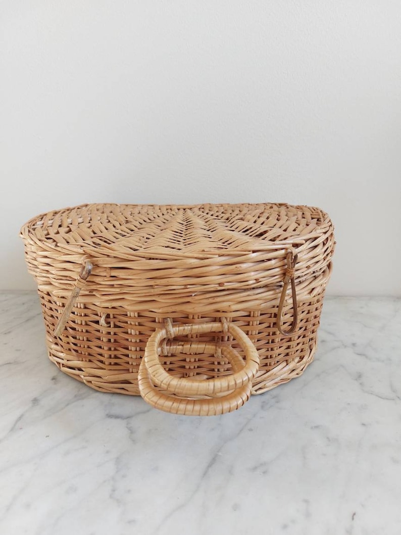 Antique Rattan Basket Shell Shape - Etsy