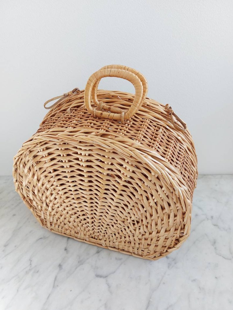 Antique Rattan Basket Shell Shape - Etsy