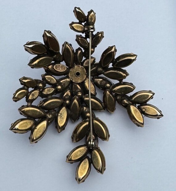 Regency signed Brooch from the 1950s-60s - features … - Gem