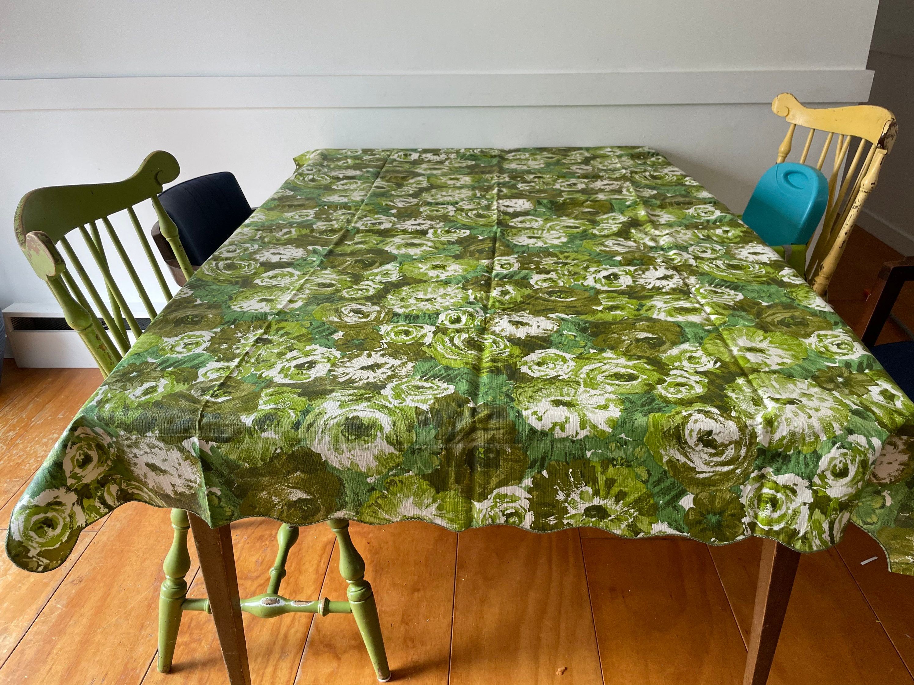 Vintage Floral Vinyl Tablecloths - Etsy