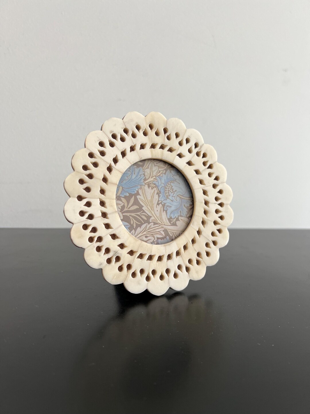 Vintage Hand Carved Photo Frame,bohemian Round Frame - Etsy