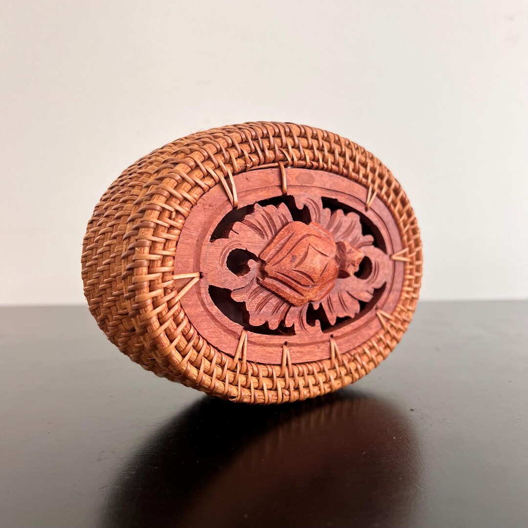 Vintage,woven Rattan Box,wicker Box,wooden Lid,balinese Wicker Box ...