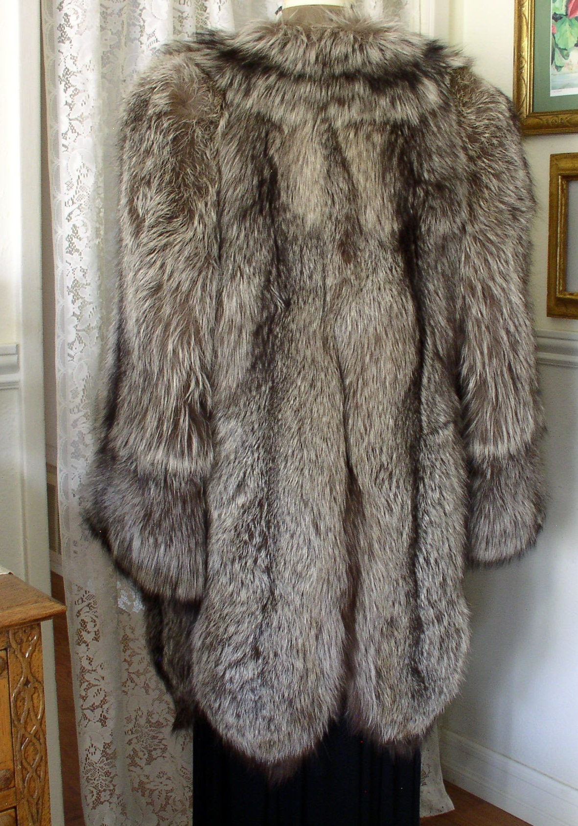 Silver Fox Fur Coat....vintage Silver Fox Fur Coat.....beautiful Silver ...