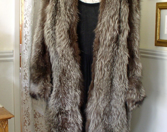 Silver Fox Fur Coat....vintage Silver Fox Fur Coat.....beautiful Silver ...