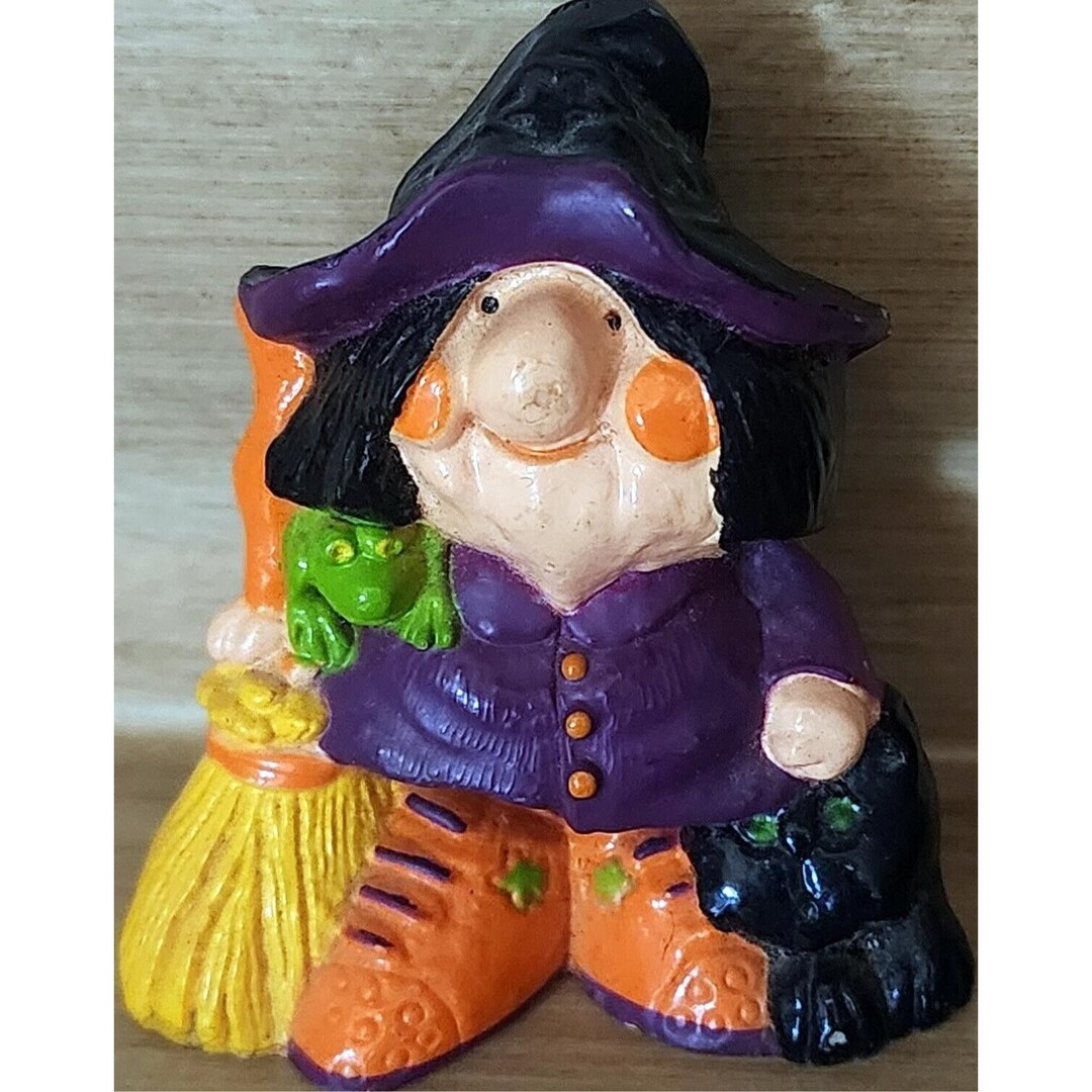 Vintage Hallmark Merry Miniatures Halloween Witch With Cat & Frog ...