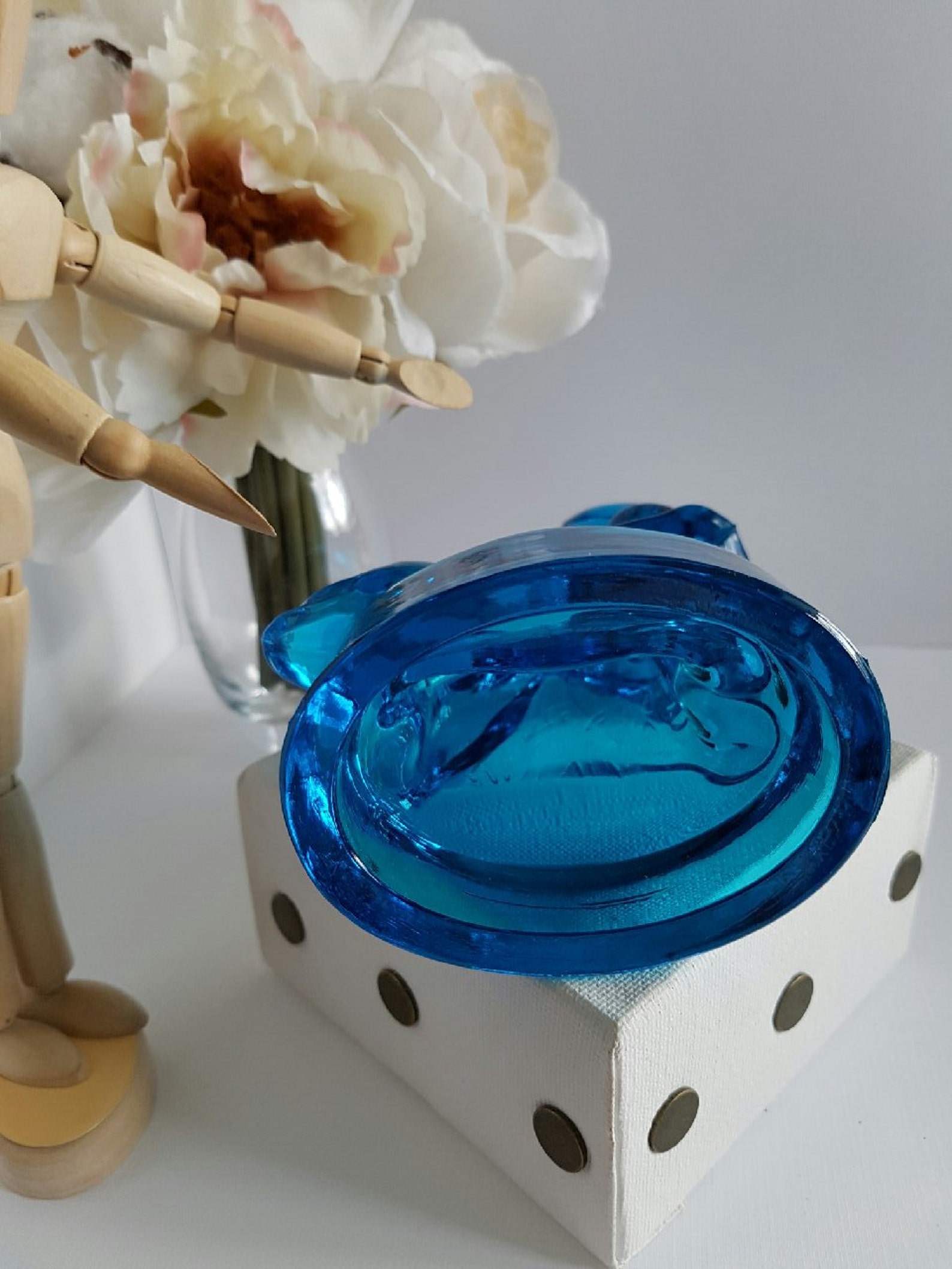 Vintage Cobalt Blue Glass Goose Girl Glass Figurine L.E. Smith - Etsy ...