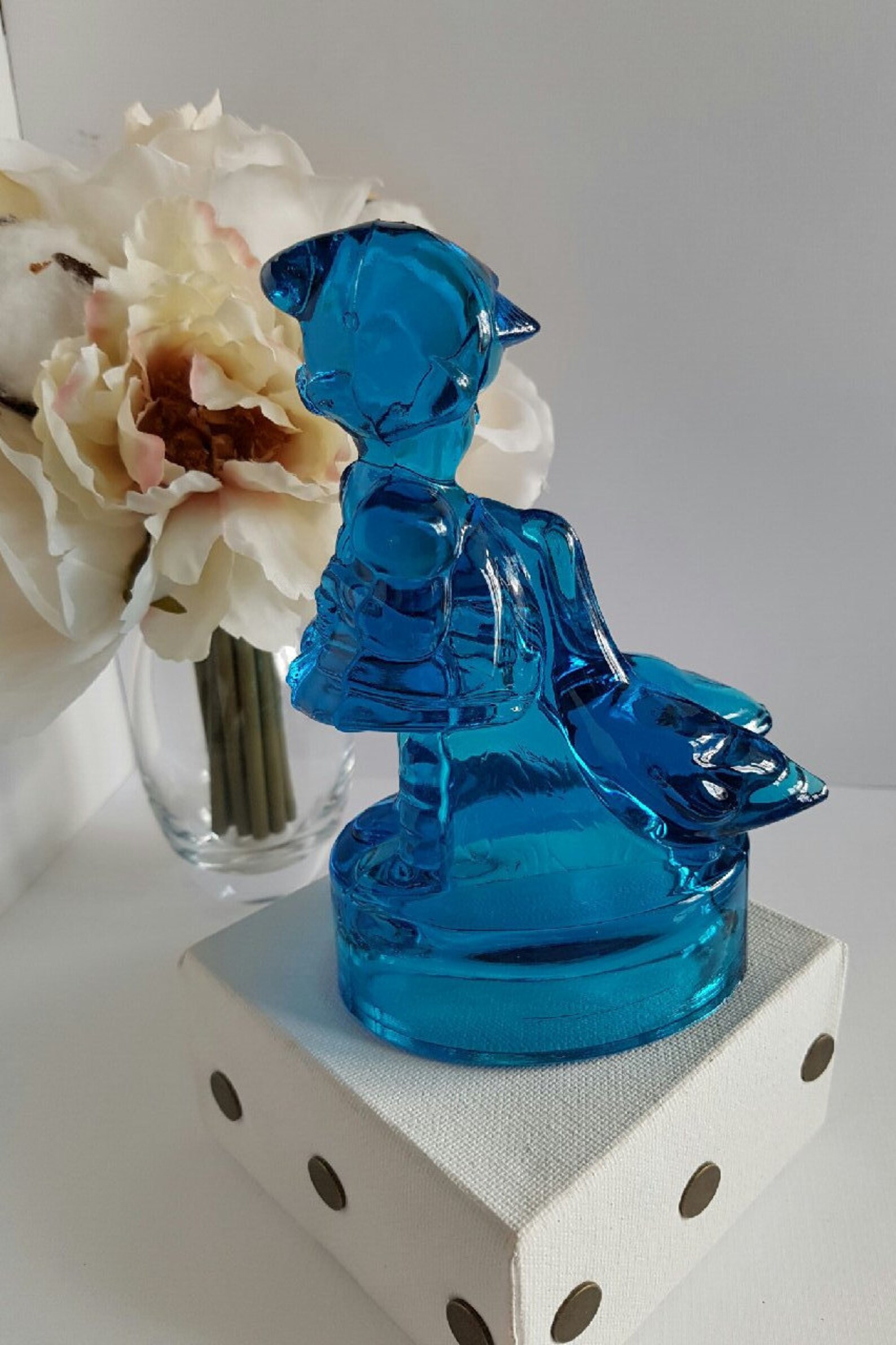 Vintage Cobalt Blue Glass Goose Girl Glass Figurine L.E. Smith - Etsy ...