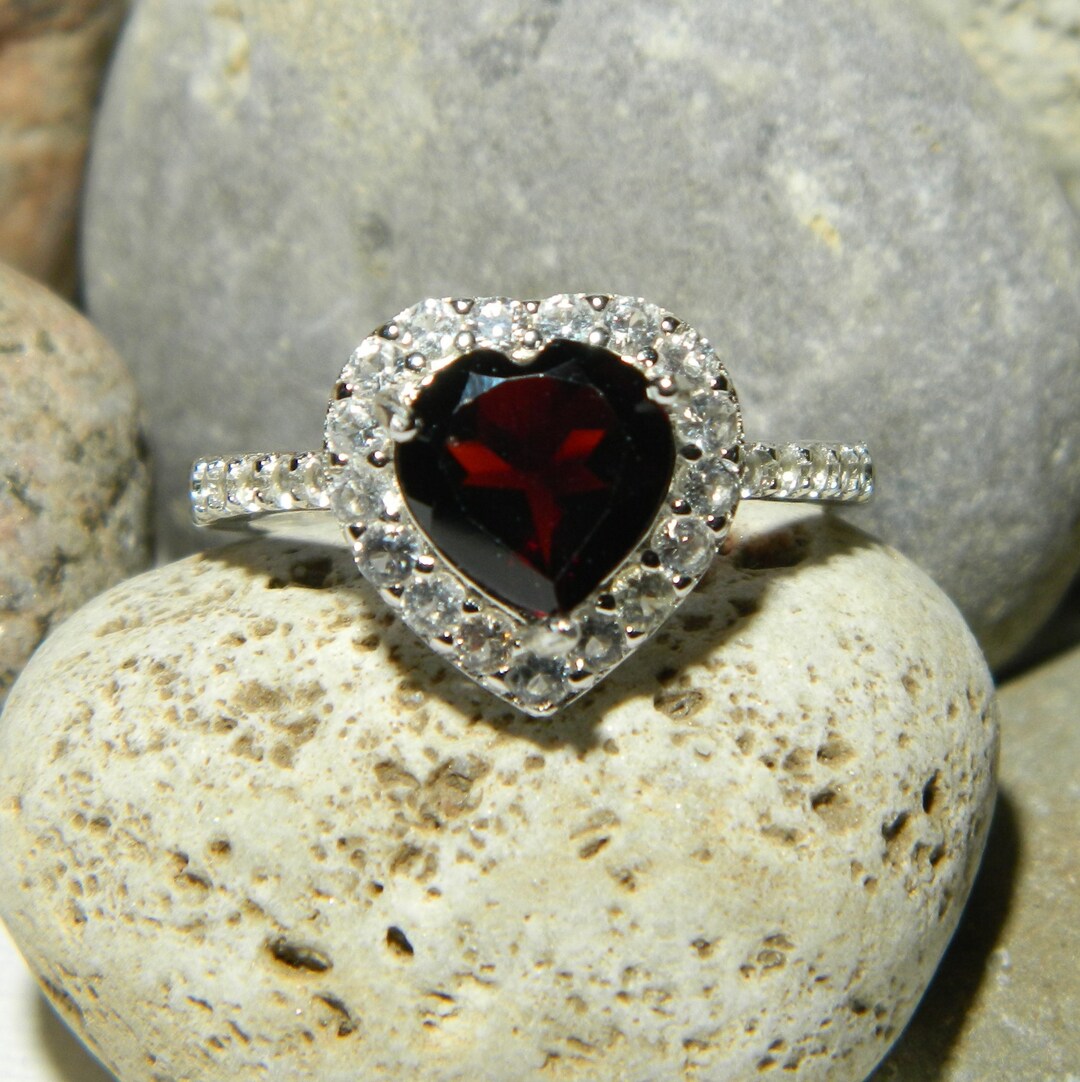 GARNET Rich Red Heart-shaped 1.7 Ct Garnet With White Topaz Halo ...