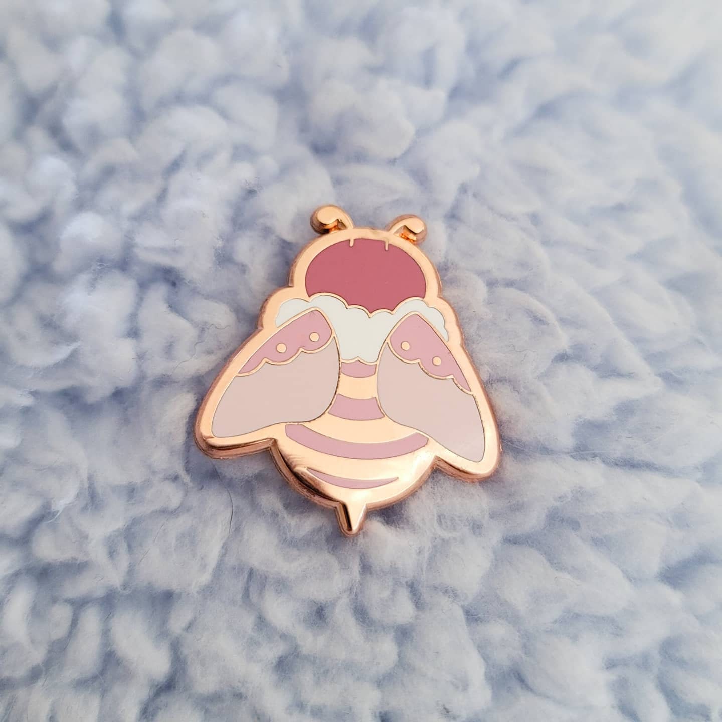 1 Bee Hard Enamel Pins - Etsy