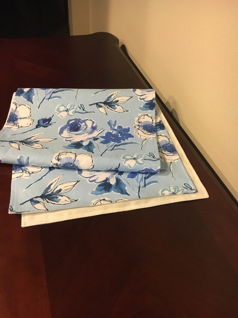 Blue Floral Pattern Spring-summer Table Runner. Handmade - Etsy