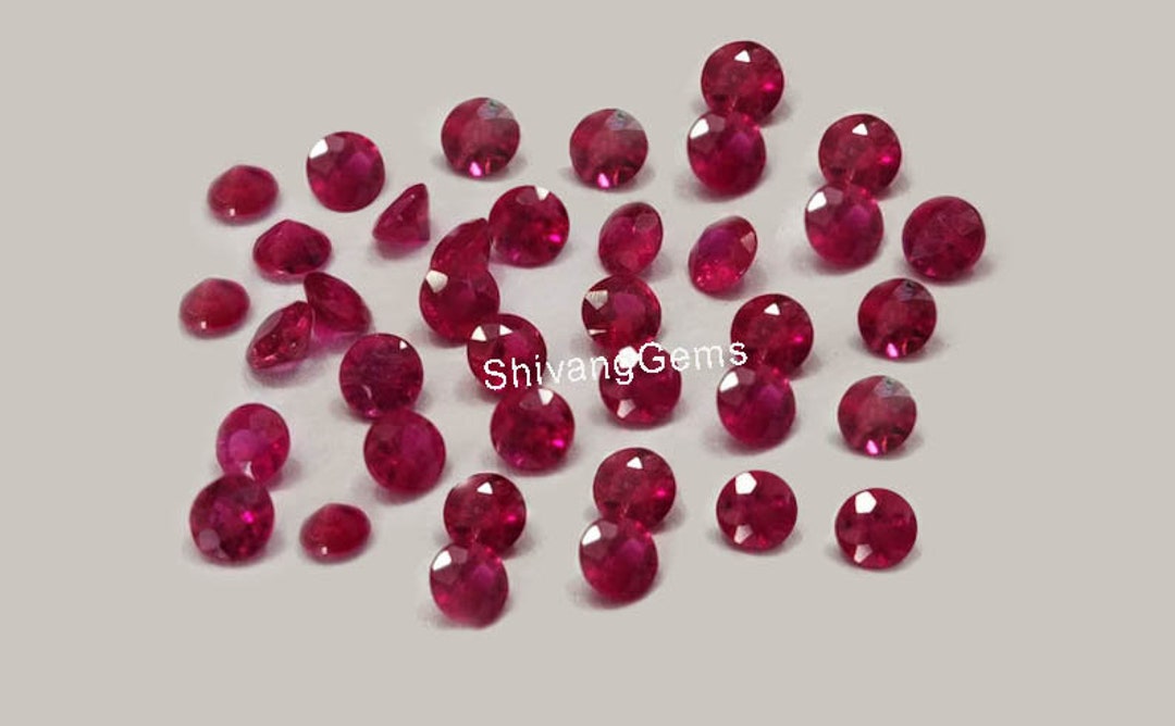 Rubino naturale Taglio sfaccettato con diamante rotondo Dimensioni 2 ...