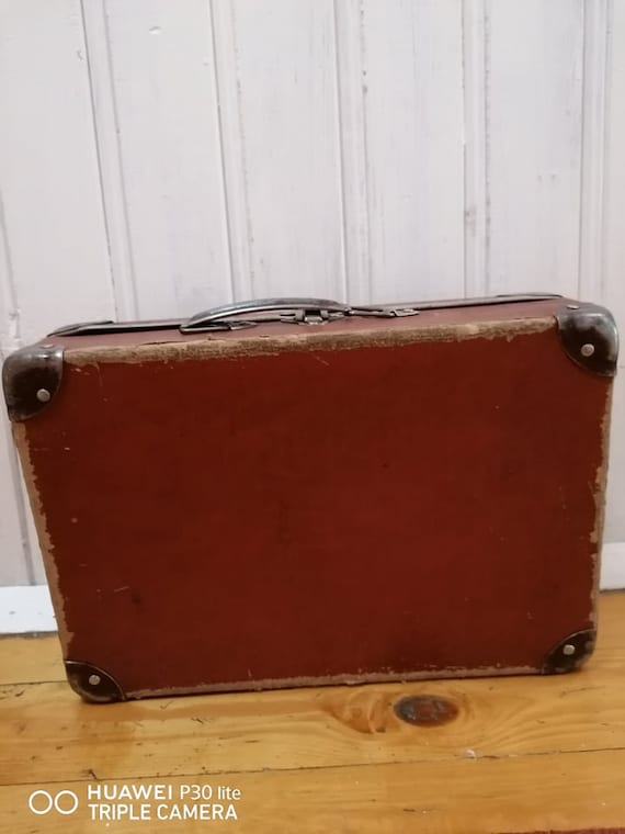 Vintage suitcase , Vintage cardboard suitcase from t… - Gem