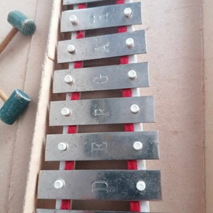 Vintage Metal Xylophone, Retro Decorative Musical Instrument Xylophone ...