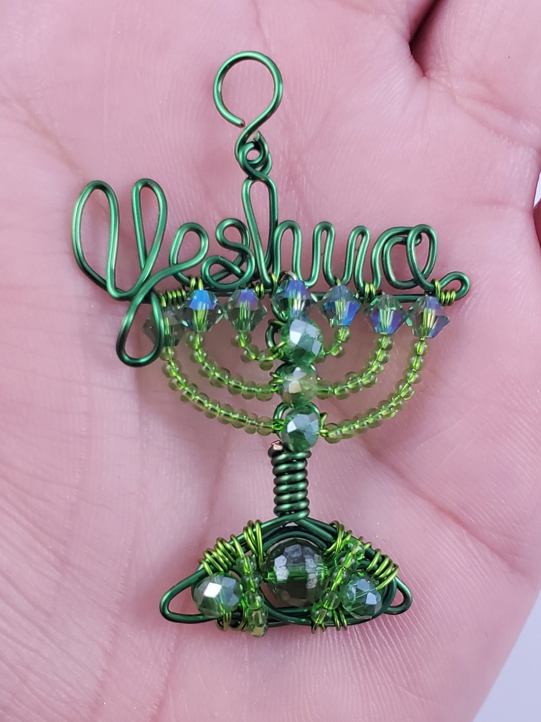 Yeshua Menorah en Erinite Shimmer - Etsy España
