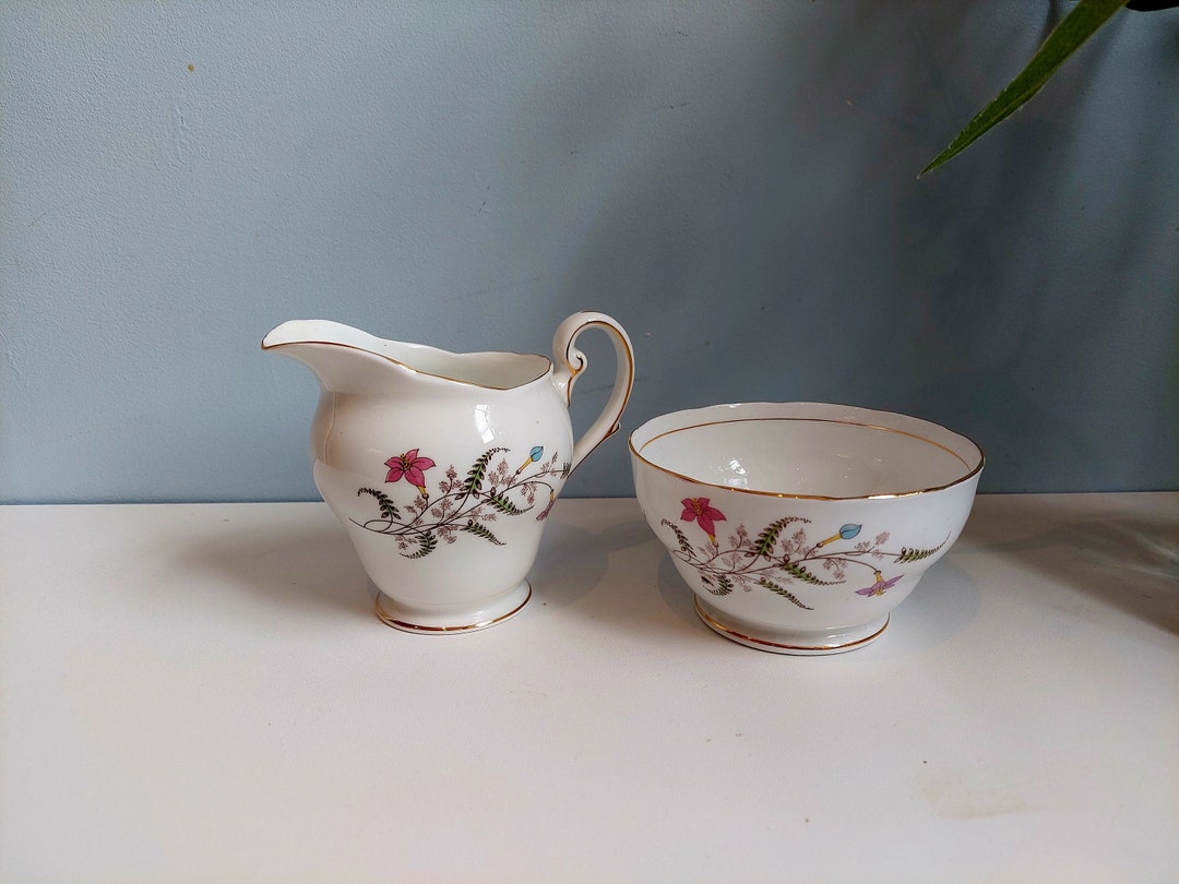 Vintage Royal Standard "fancy Free" Milk Jug and Sugar Bowl, Fine Bone ...