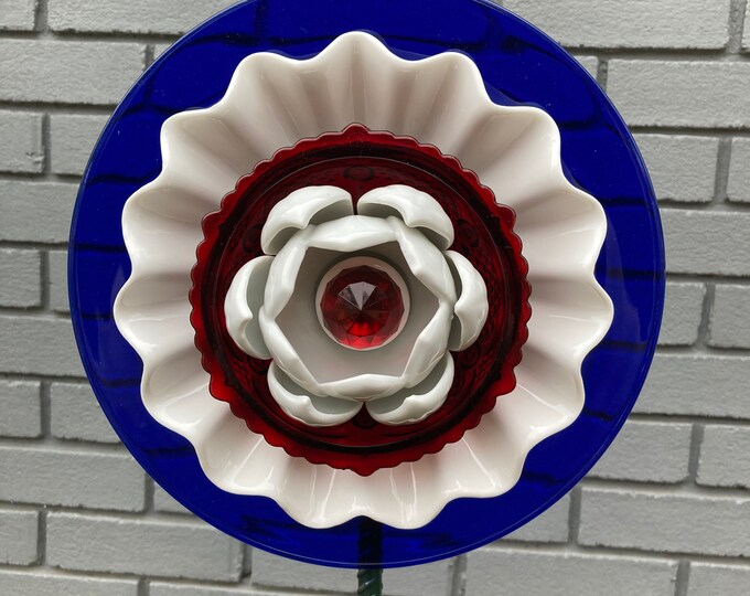 Red, White and Blue Patriotic Repurposed Glass Plate Flower/suncatcher ...