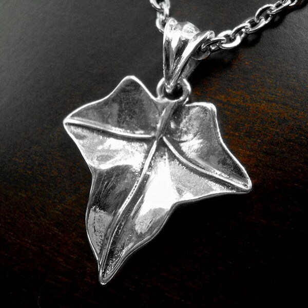 Ivy Leaf Necklace - Etsy