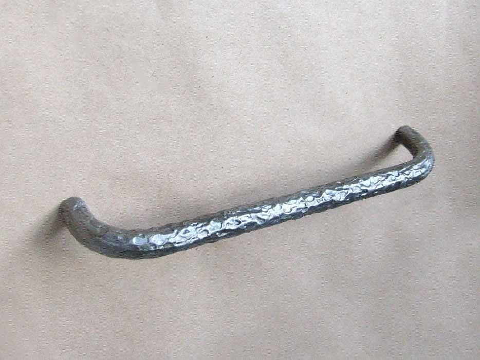 Hand Forged Drawer Pulls Knobs Hammered Wrought Industrial Loft Handles ...