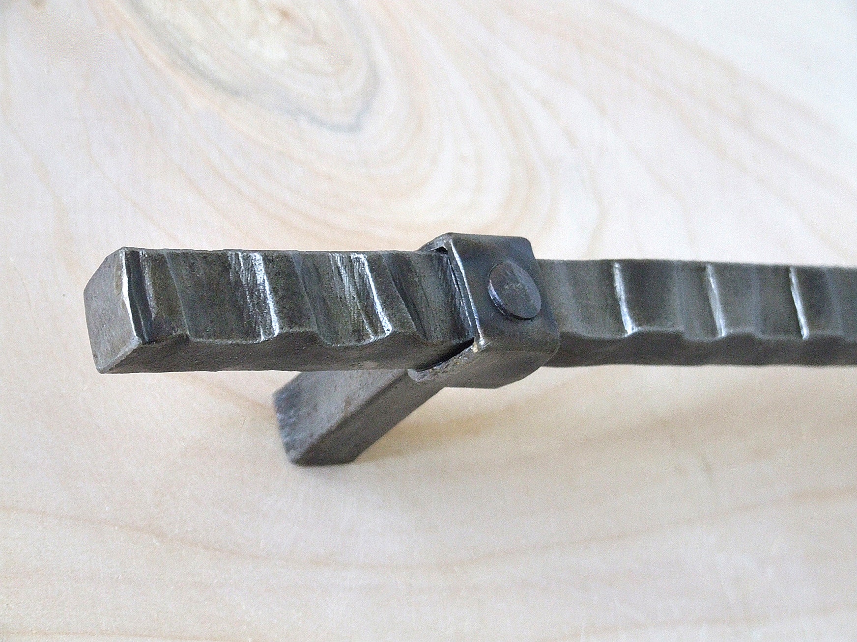 Hand Forged Drawer Pulls Knobs Handles Wrought Kitchen Cabinet Unit ...