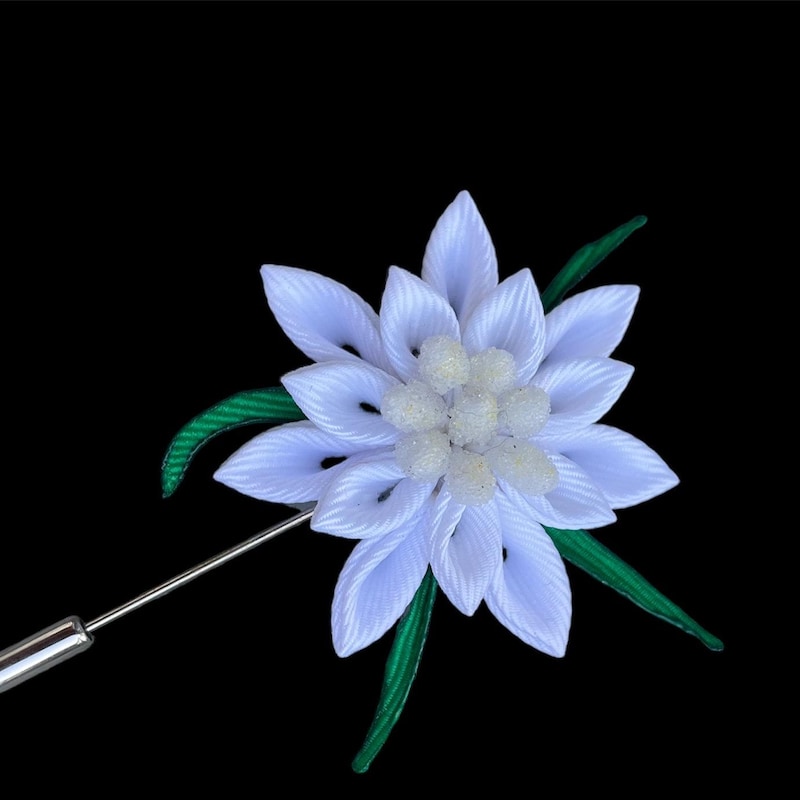 Edelweiss Brooch - Etsy