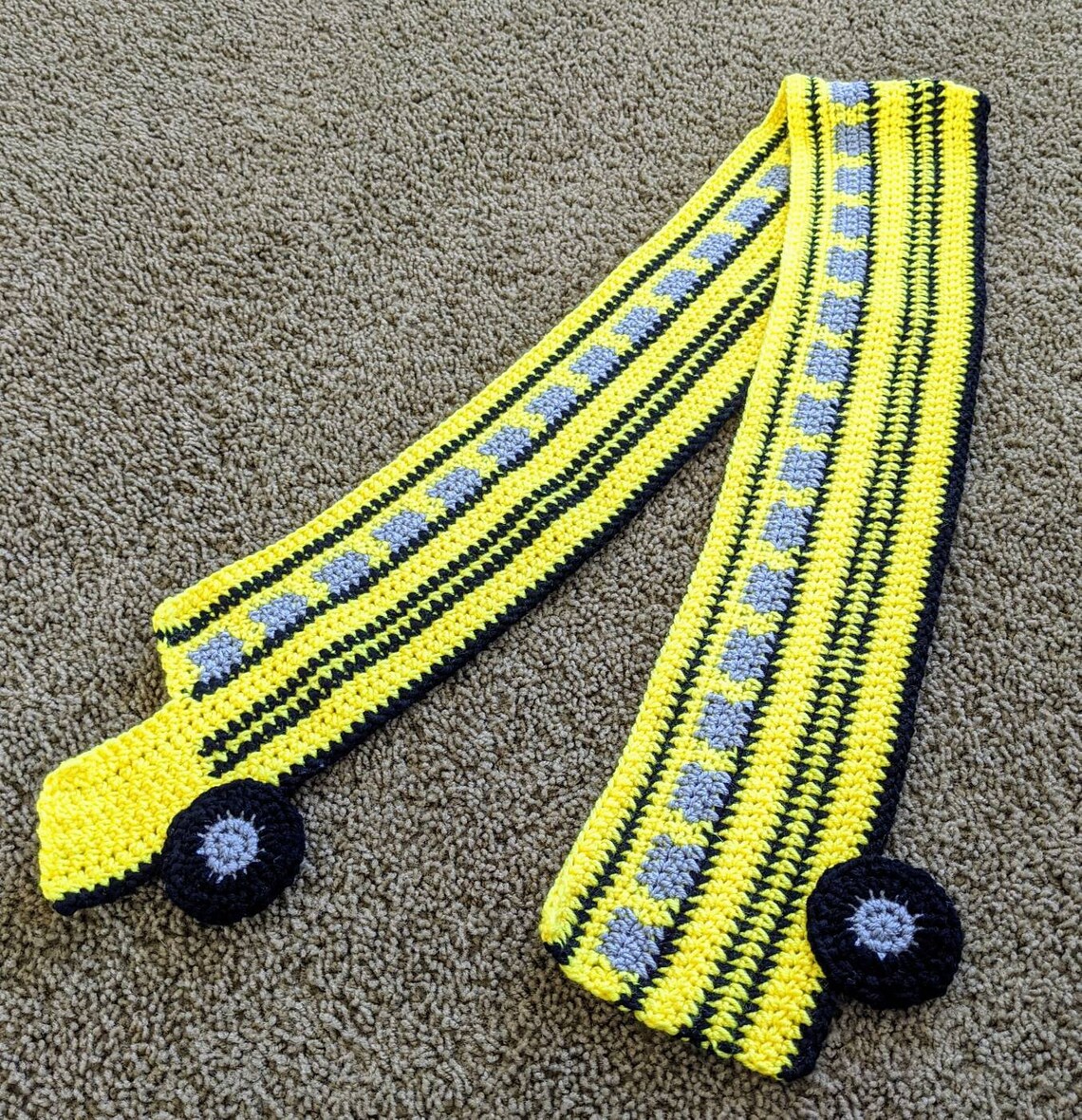 Crocheted Yellow School Bus Scarf: Teacher Appreciation Gift - Etsy
