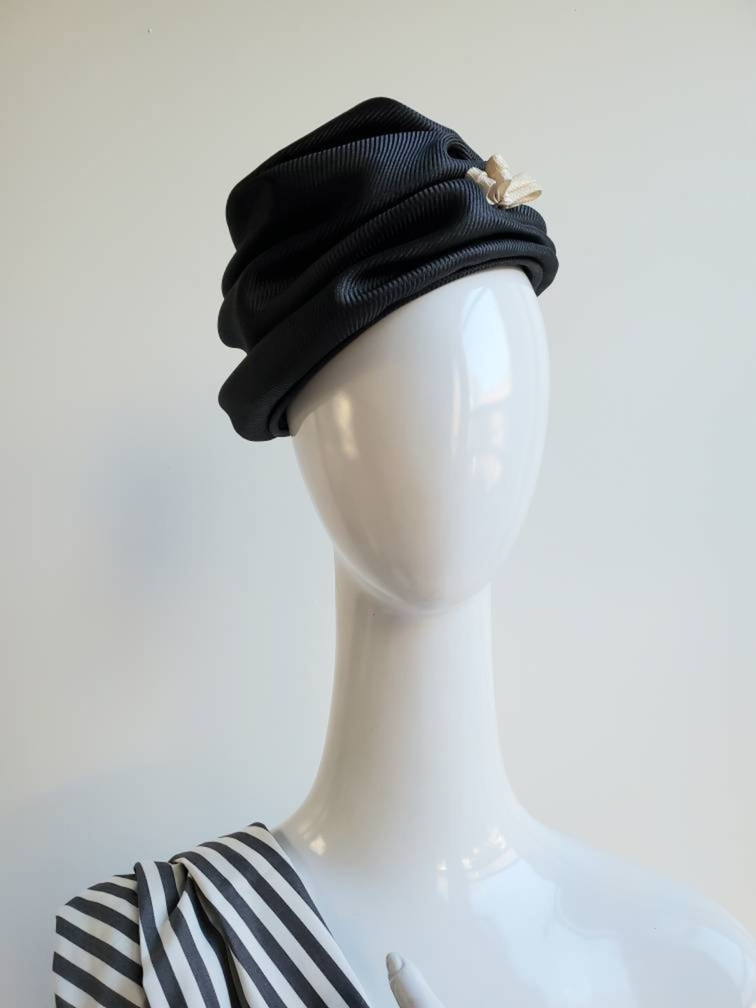 Mid Century 1950s Black Faille Toque Hat With Cream Ribbon - Size M - Etsy