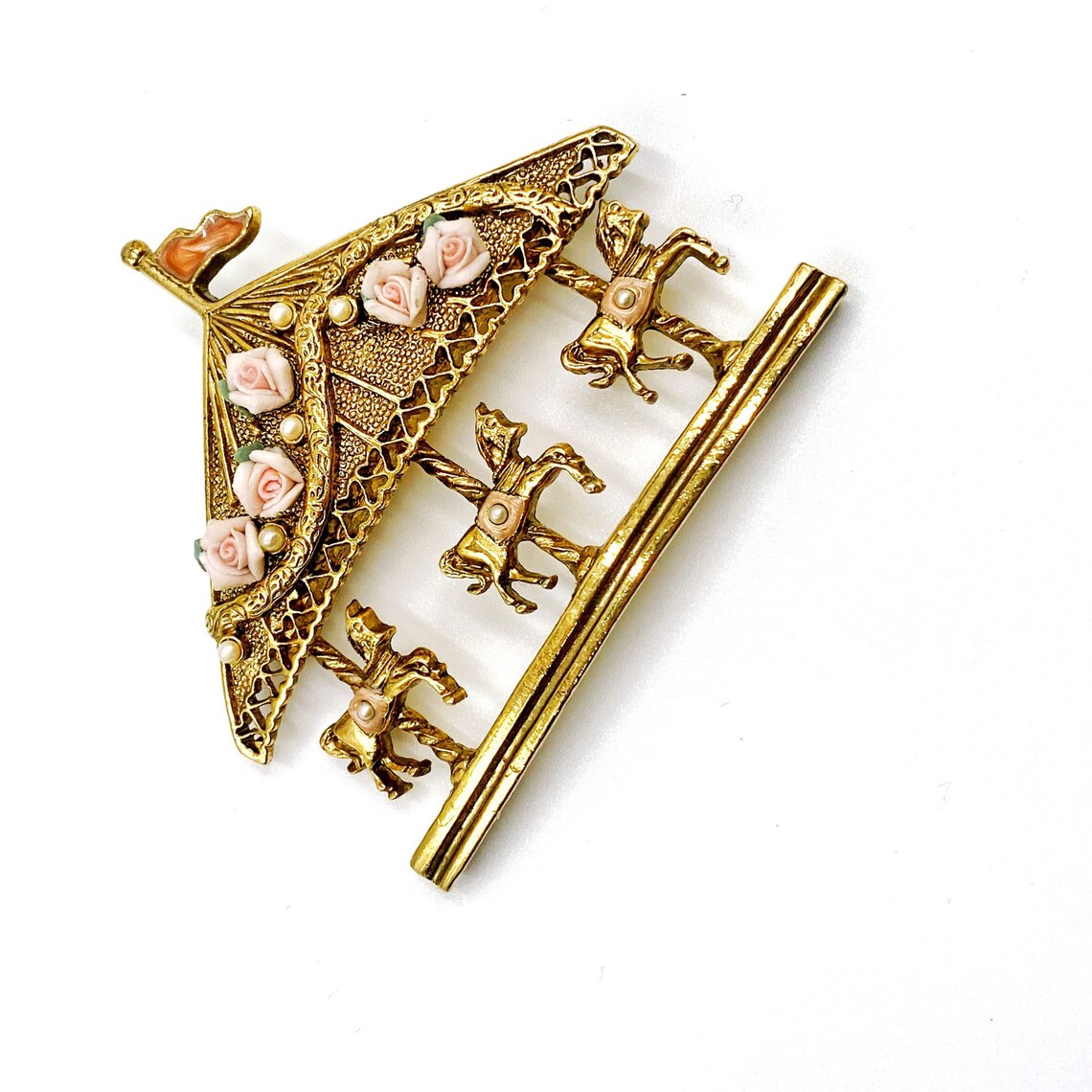 Vintage carousel brooch by 1928. Pink roses and faux pearls. | Etsy
