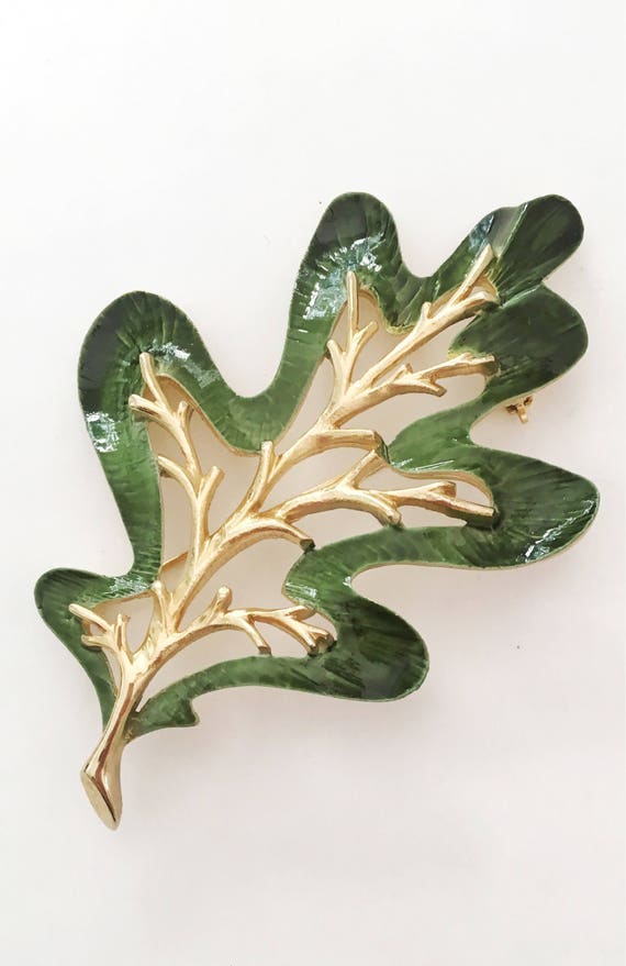 1960s vintage green enameled oak leaf brooch. Signed… - Gem