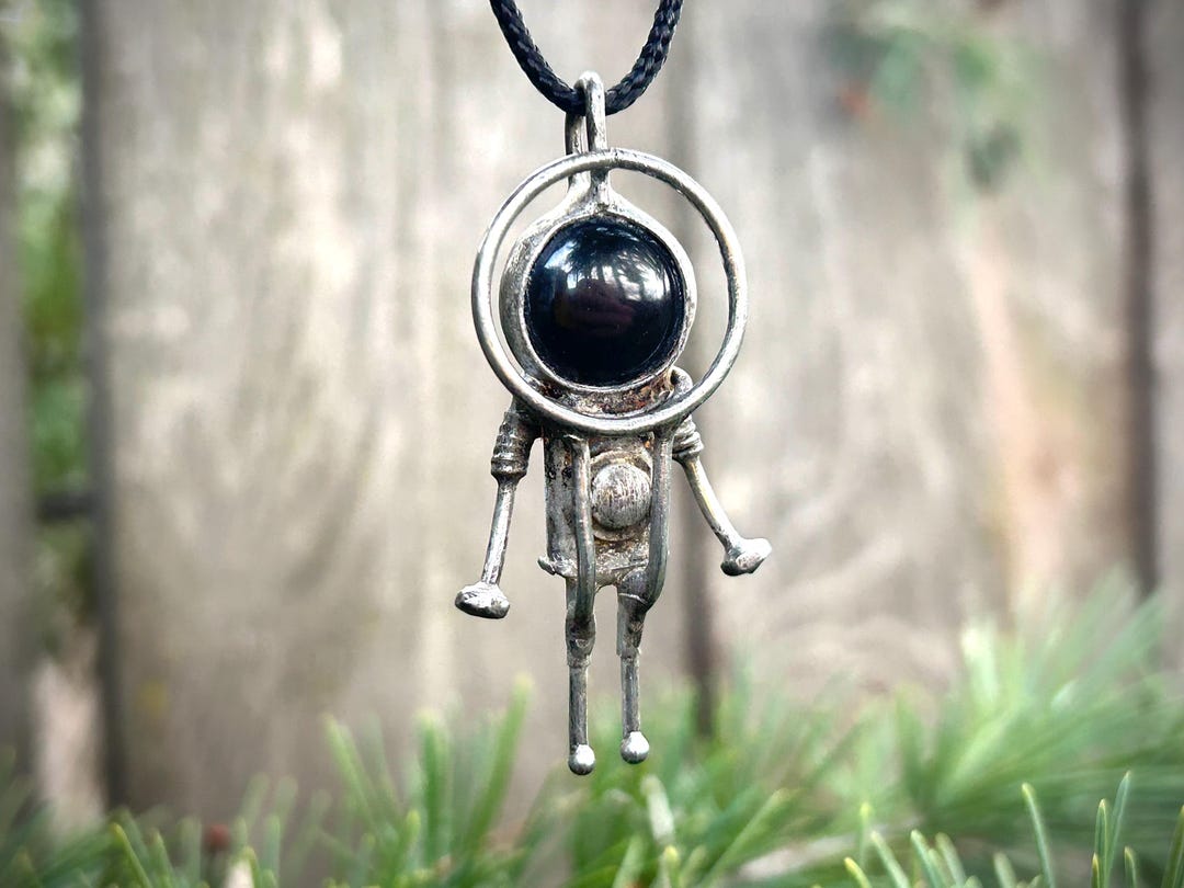 Space Dude Creature Alien Robot Pendant Spaceman Cyberpunk Necklace ...