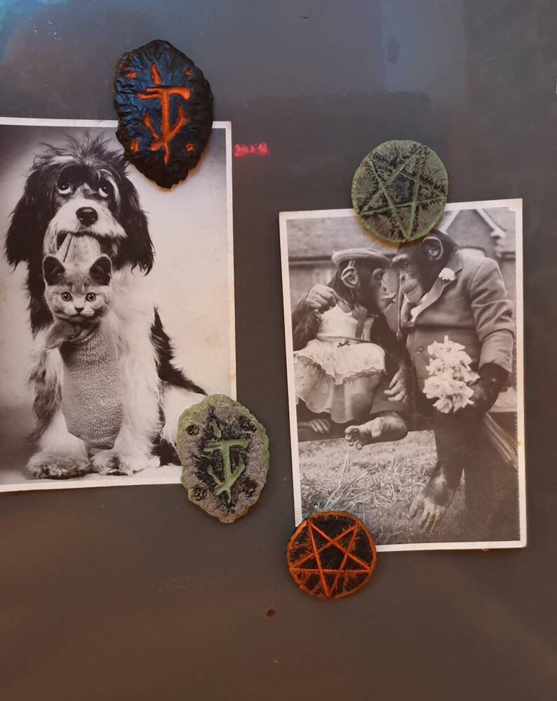 DOOM Mark of Doomslayer Satanic Pentagram Magnet Deco - Etsy