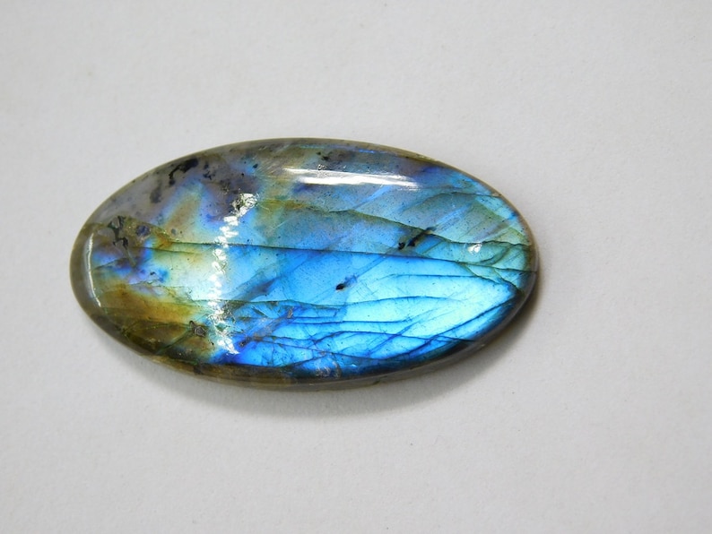 Labradorite or Blue Tiger Eye? : r/whatsthisrock