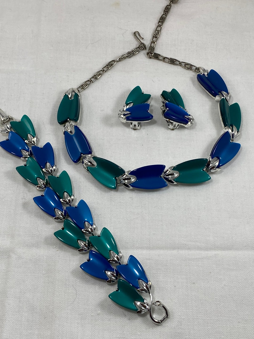 Lisner Parure Blue and Teal Green Thermoset Modern 3 Piece Set - Etsy