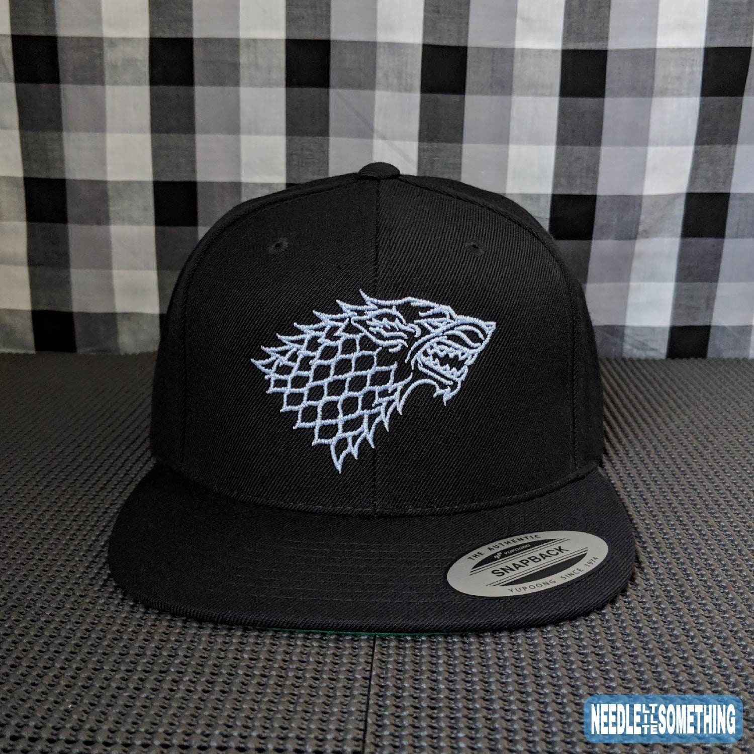 Wolf Outline Embroidered 6-Panel High Quality Snapback Hat/Cap