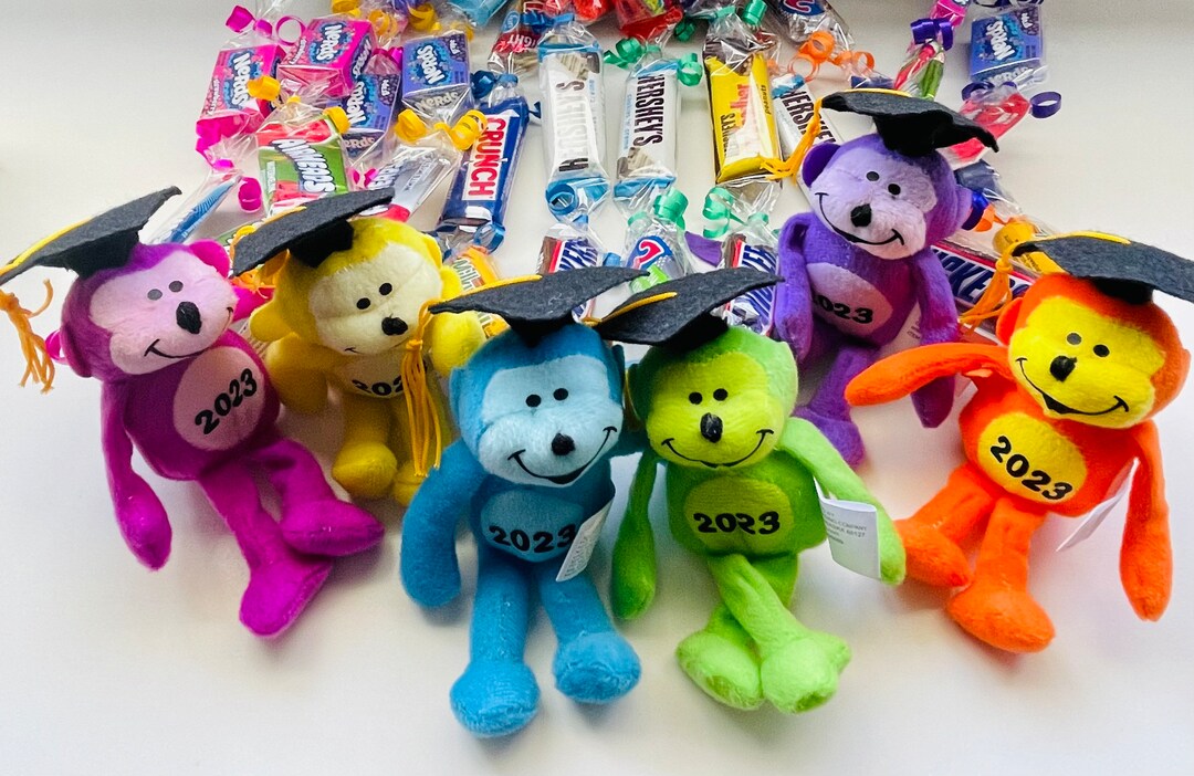 2023 Graduation Monkey Lei - Etsy