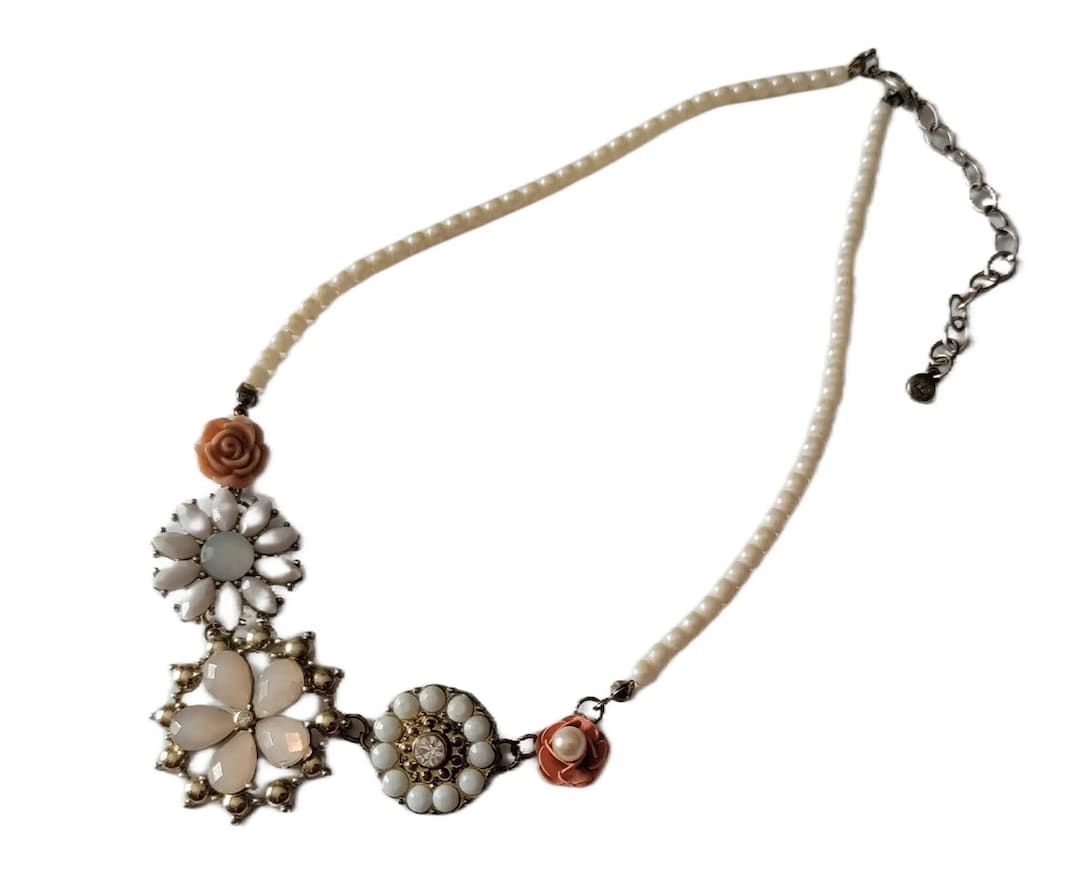 LC Lauren Conrad Flower Pearl Necklace, Vintage Jewelry, Necklace, LC ...