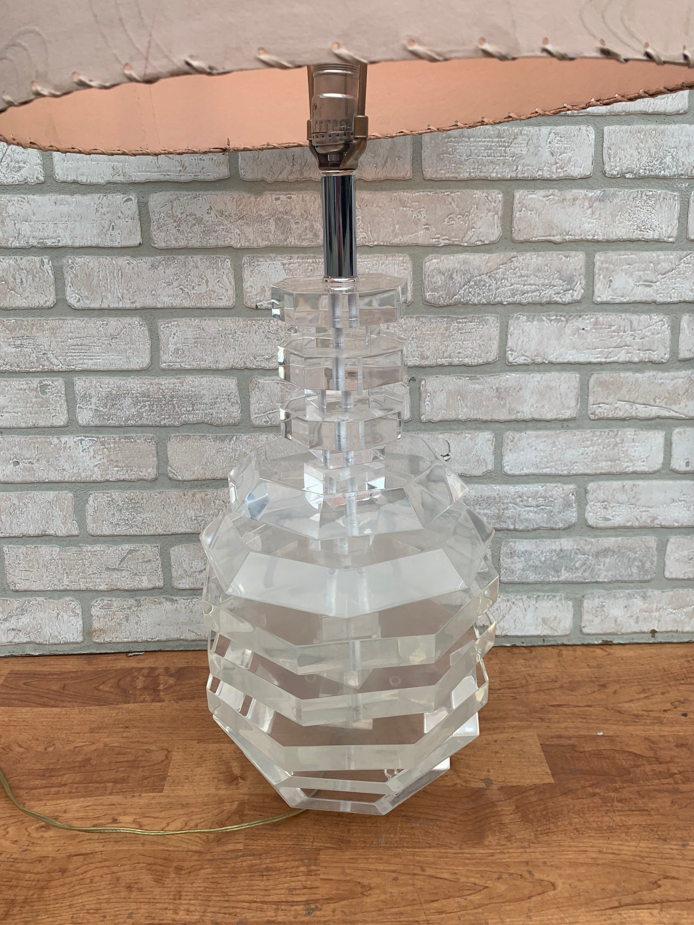 Mid Century Modern Lucite Table Lamp - Etsy