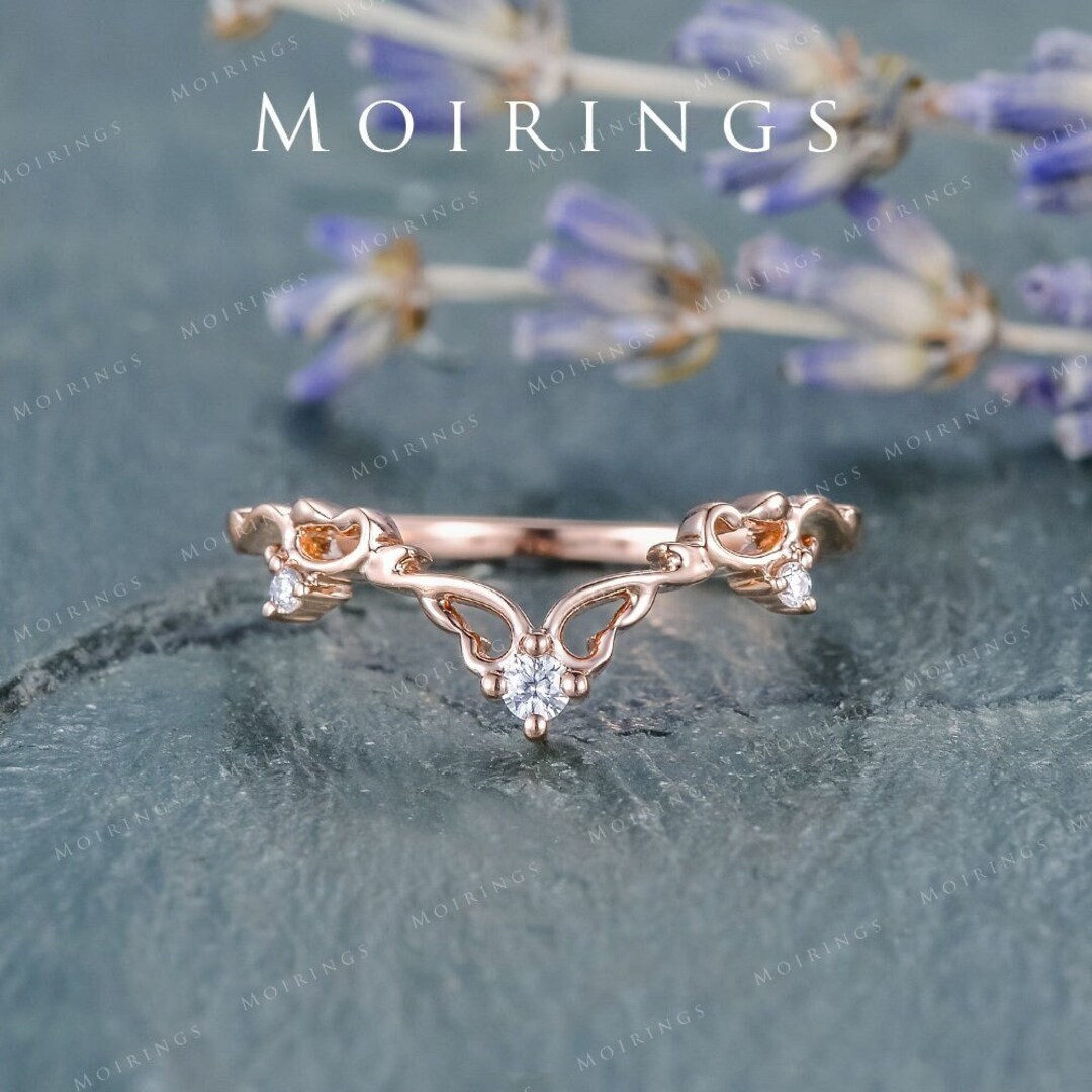 Vintage Curved Wedding Band Rose Gold Moissanite Ring Round Natural ...