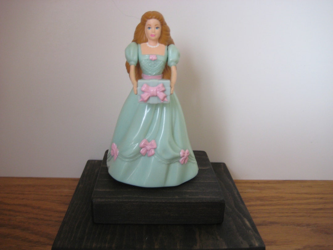 Vintage 2000 Mattel Ginger Barbie Mcdonald's 4 1/4 Inch Plastic Doll ...