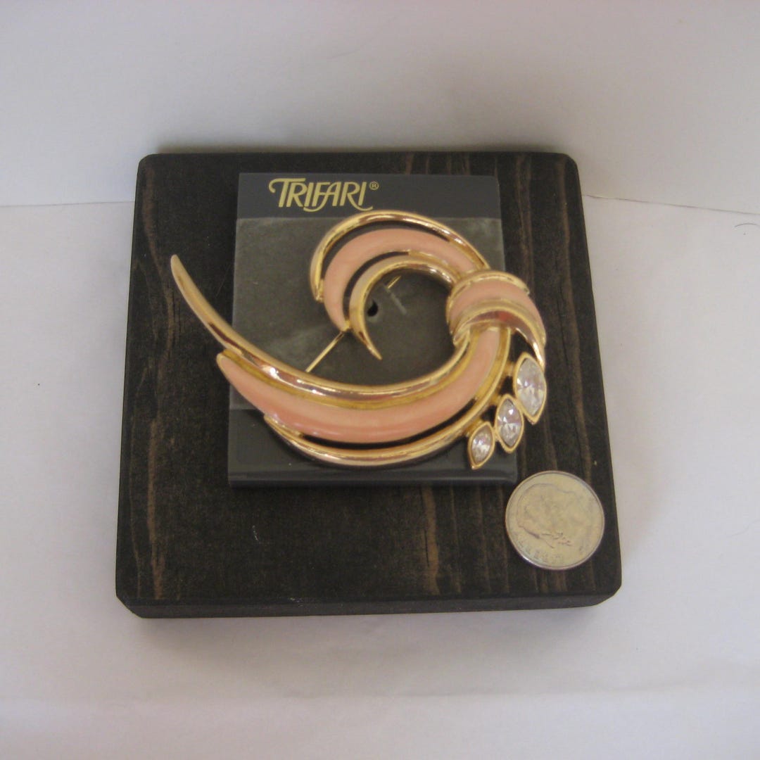 1980s Trifari Brooch, Pink & Gold Color Pin, 2 3/4 Inches 3 Marquise ...